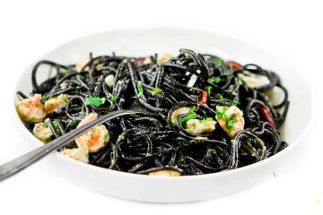 BLACK SPAGHETTI ( SQUID INK PASTA) - Chefjar