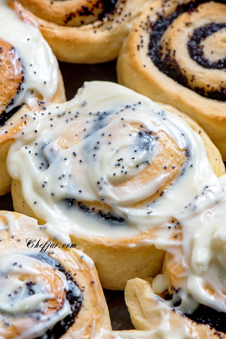 Easy Poppy Seed roll Recipe - Chefjar
