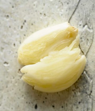 How to Cut Garlic - Chefjar