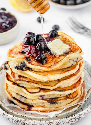 Lemon Blueberry Ricotta Pancakes - Chefjar