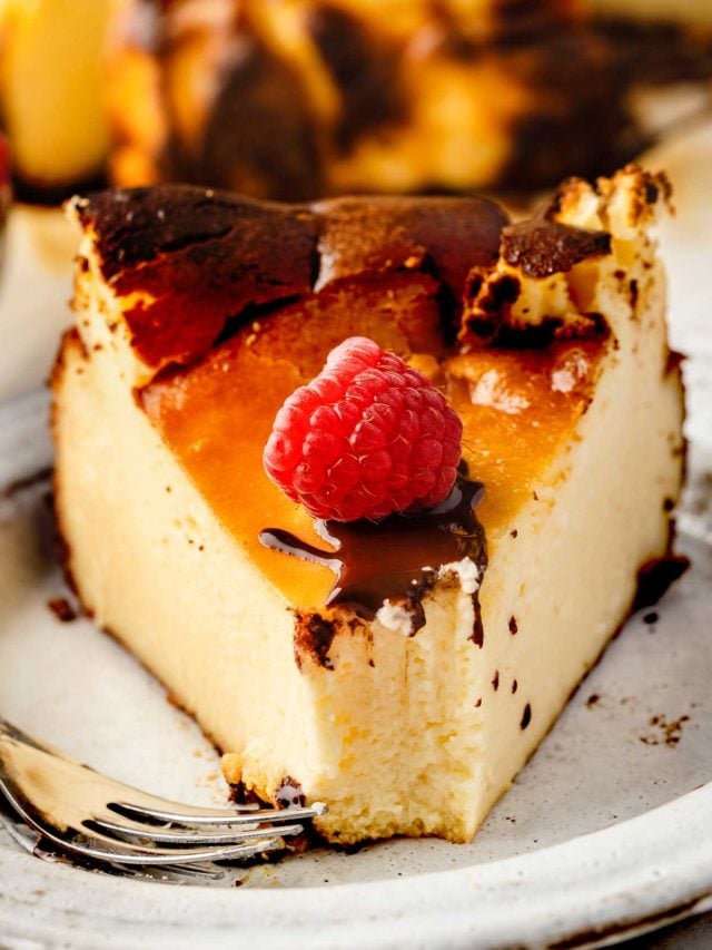 San Sebastian Cheesecake (Basque Cheesecake) - Chefjar